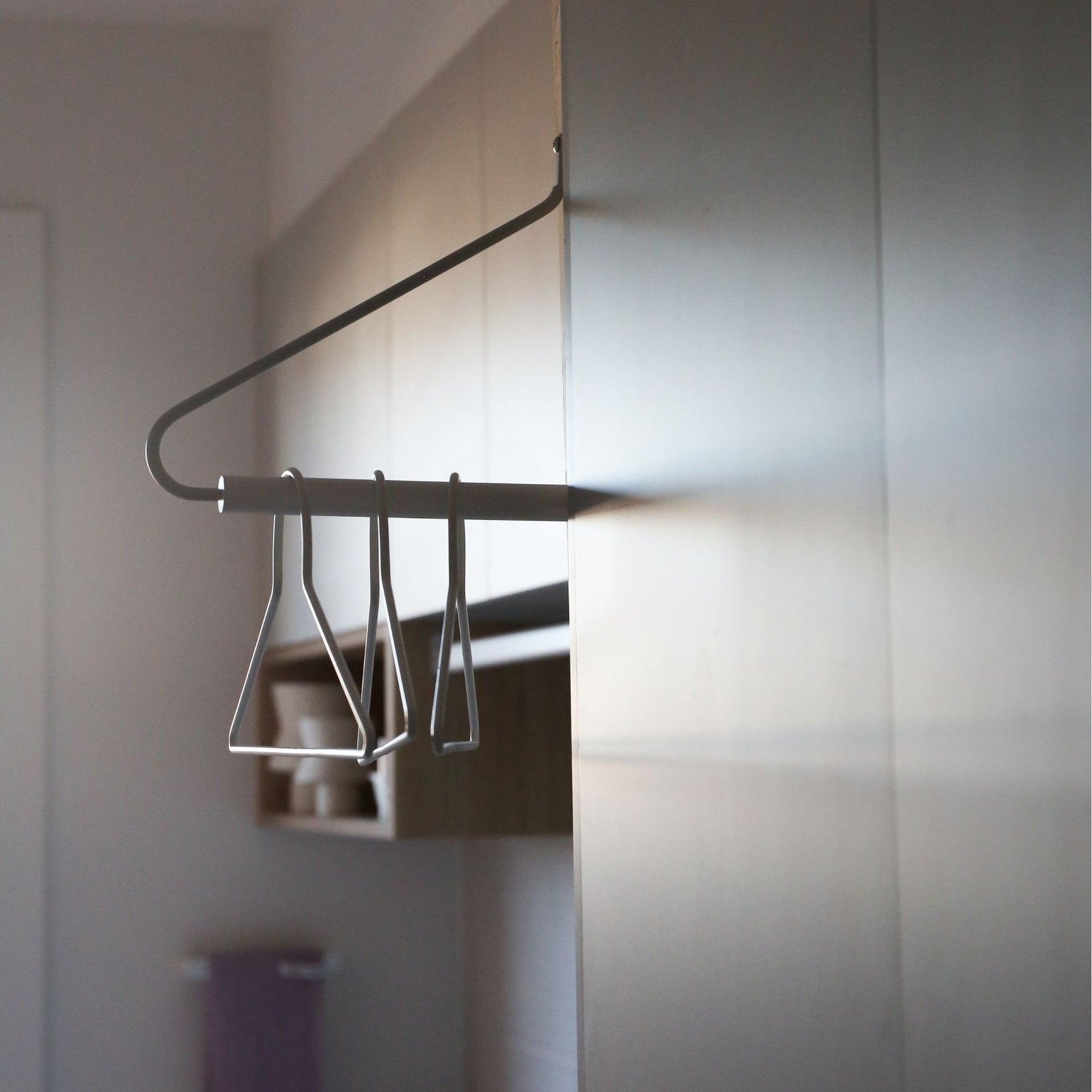 DESIGNSTUFF Curve Clothes Rack, White