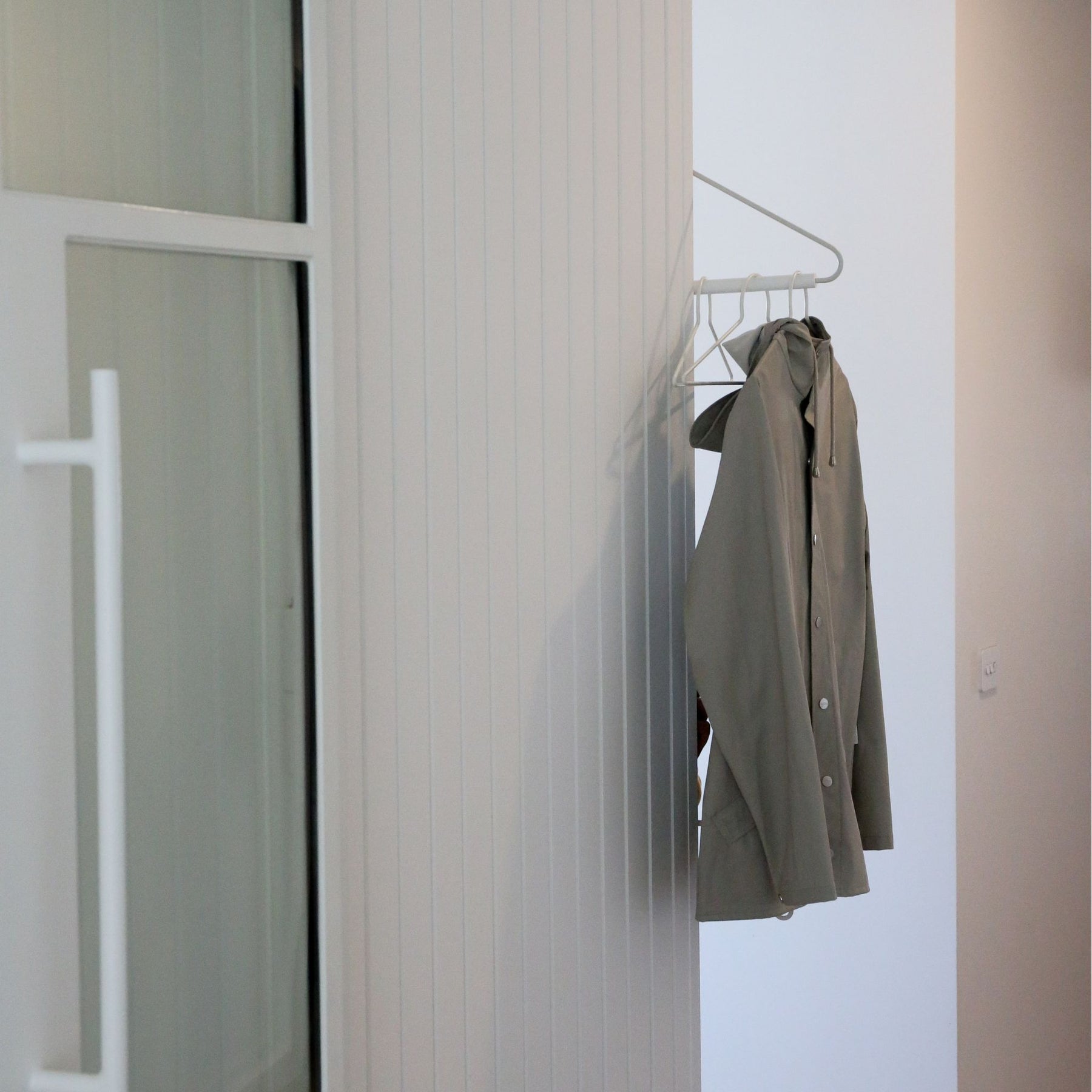 DESIGNSTUFF Curve Clothes Rack, White