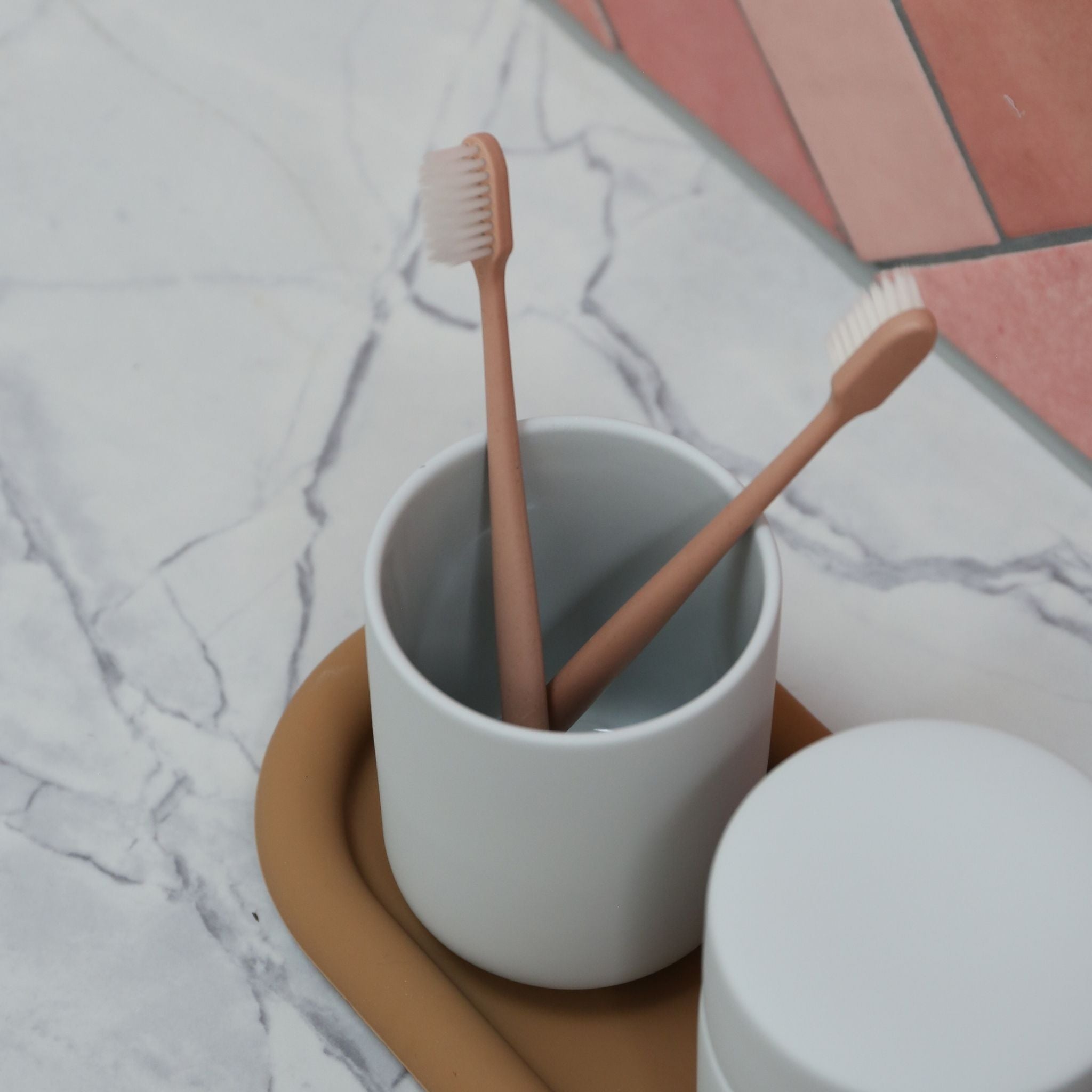 DESIGNSTUFF Wheatstraw Toothbrush, Clay