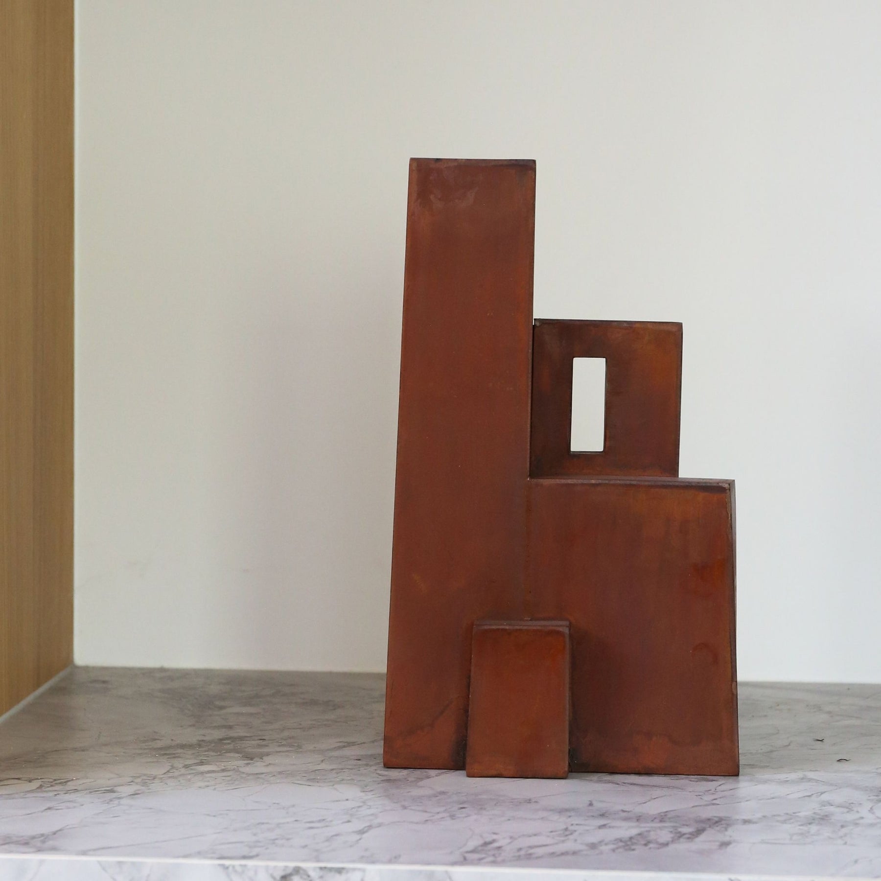 FERM LIVING Aperture Sculpture, Oxide