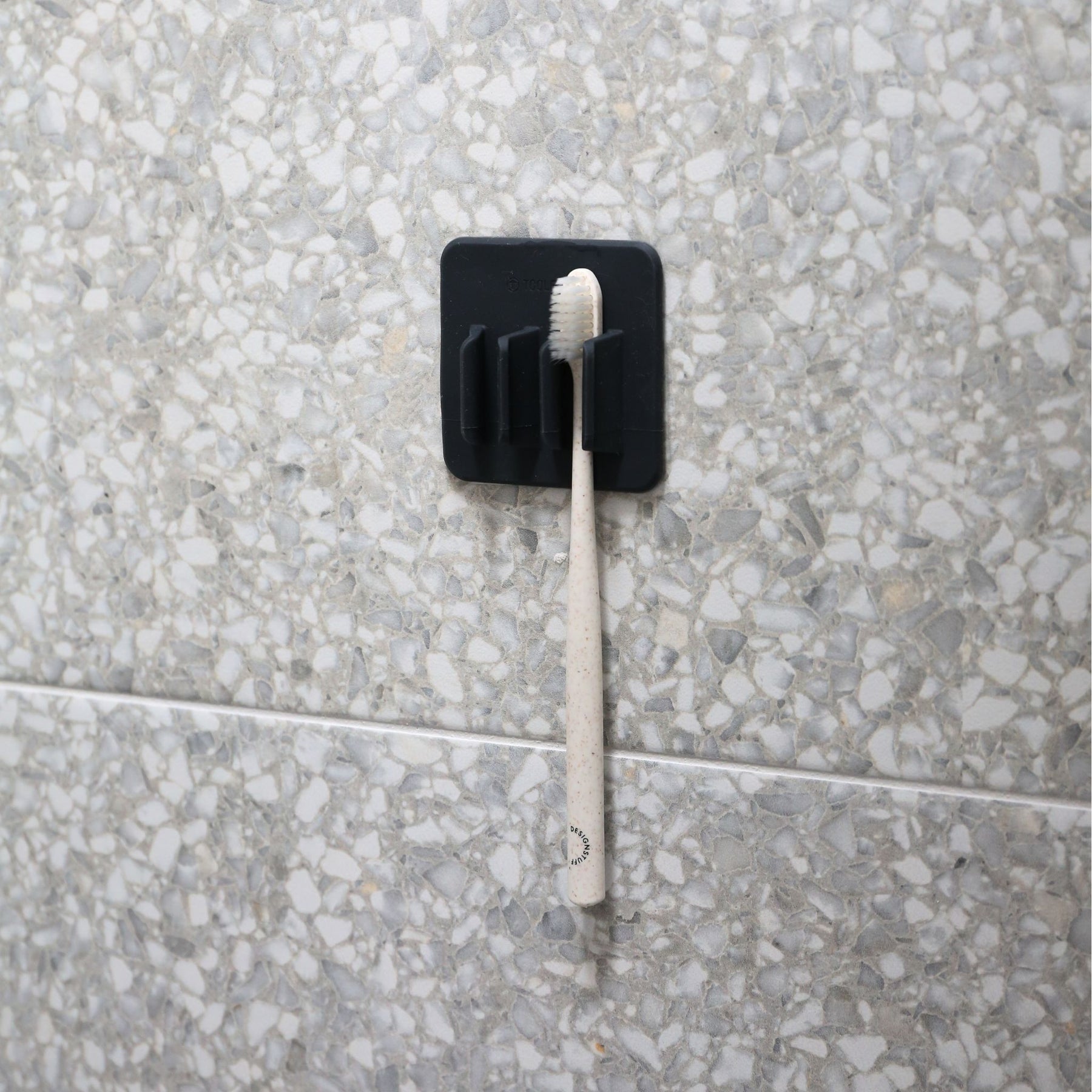 TOOLETRIES The George Toothbrush Rack/Holder, Charcoal – Designstuff